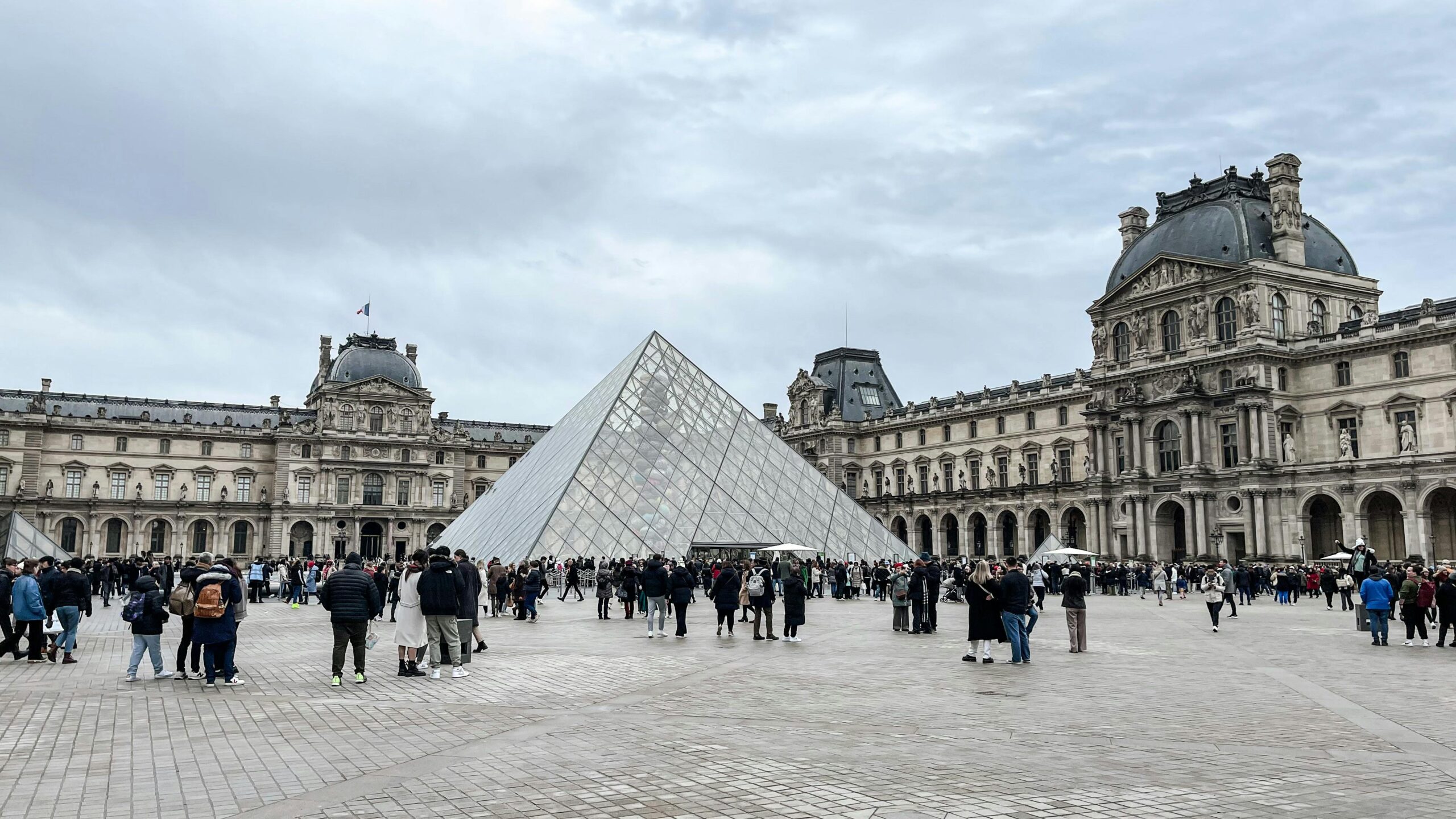 Louvre Staff Go on Strike, Closing Famous Museum - Letterly Journal