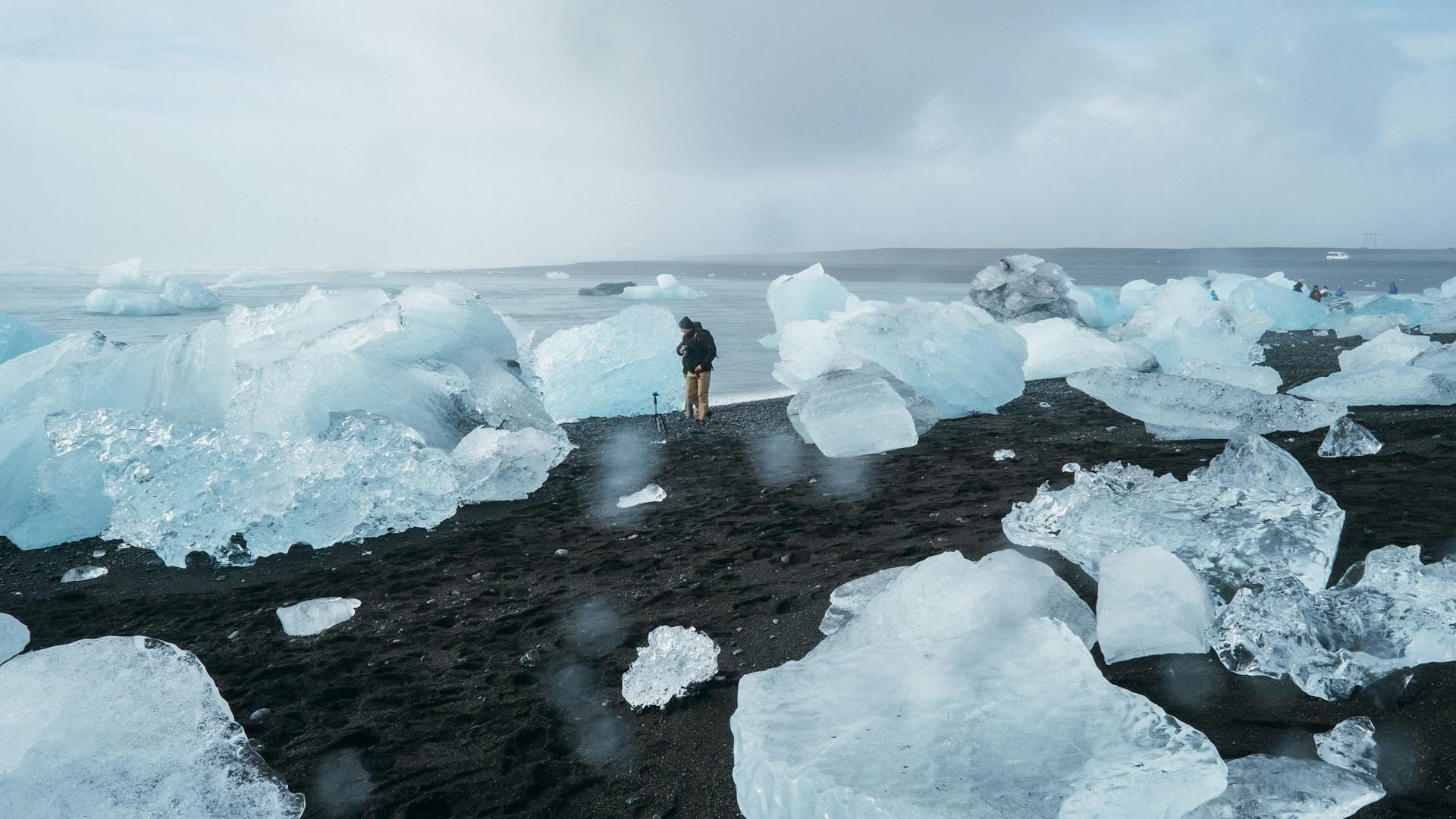 Iceland Makes A Grand Celebration Since Women Took A Day Off - Letterly ...